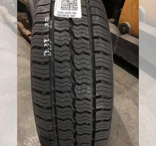 Yokohama BluEarth-Van RY61 205/65 R15C