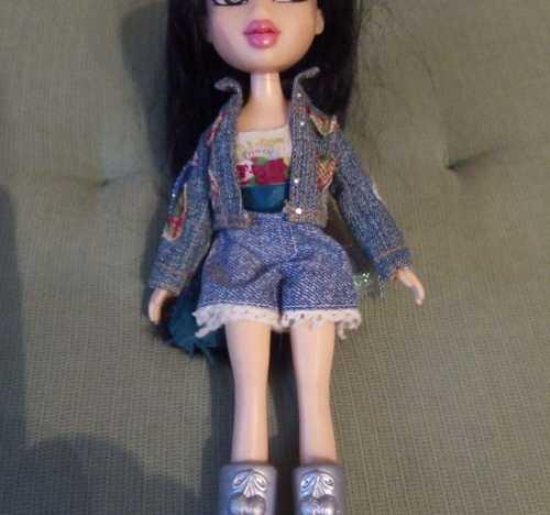 Продам куклу bratz в хорошем состоянии
