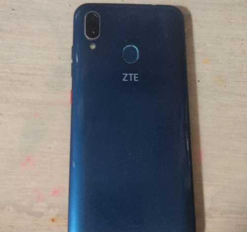 ZTE Blade V10 Vita, 2/32 ГБ