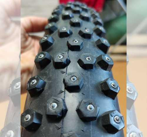 Schwalbe ice spiker pro 26*2.35