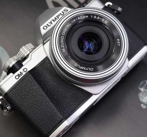 Olympus o-md e-m10 ii kit с коробкой новый