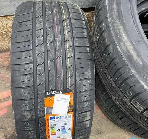Tracmax X-Privilo RS01  285/40 R21