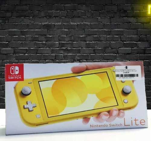 Б\У Nintendo Switch Lite желтый +флешка 128gb