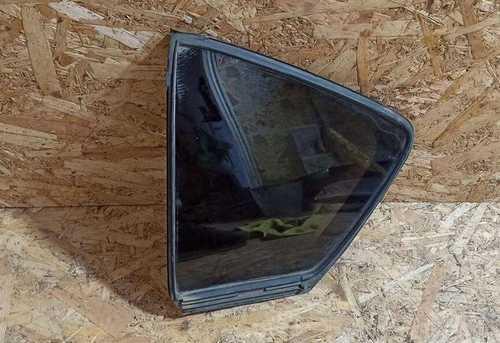 Глухое стекло задней левой двери Honda Accord 9