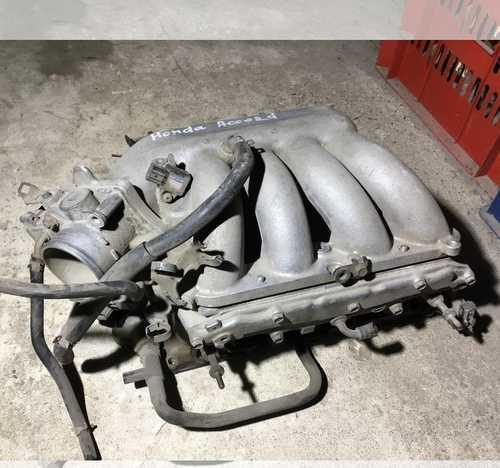 Впускной коллектор Honda Accord 7 (2003-2007г.в)