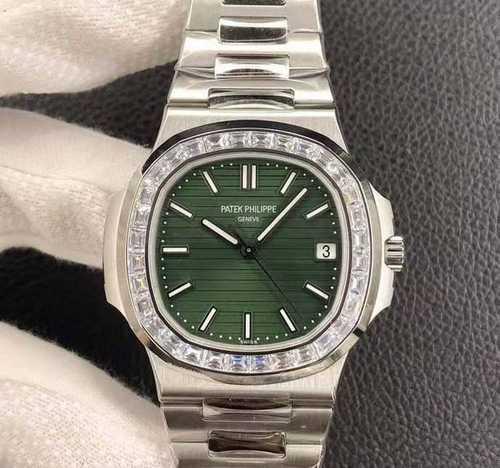 Часы Patek Philippe Nautilus Daymond