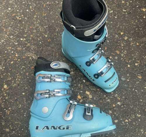 Горнолыжные ботинки lange