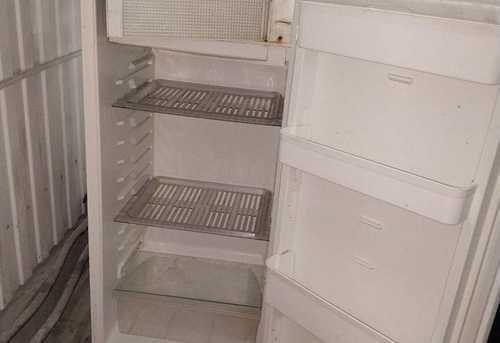 Холодильник бу маленький 115