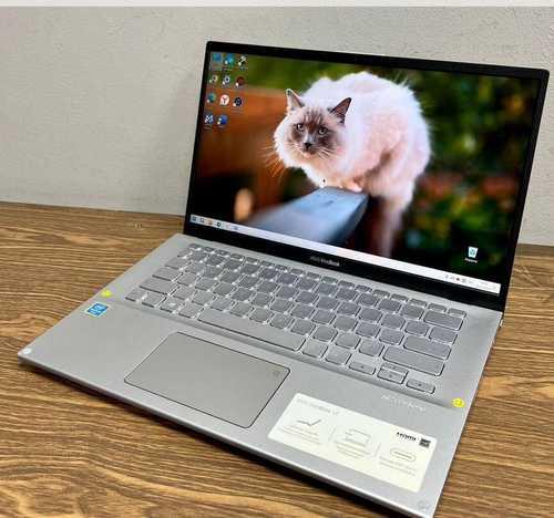 Компактный шустрый asus VivoBook IPS 14 8RAM