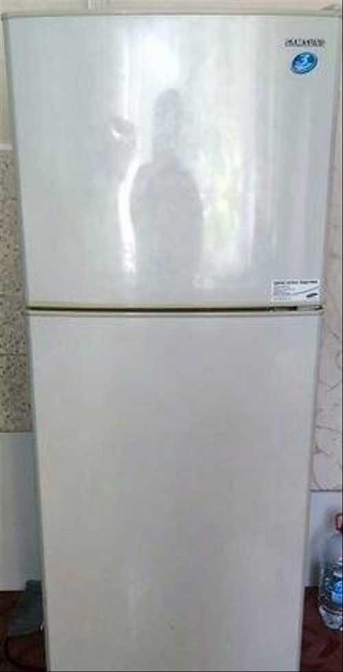 Отличный холодильник Samsung, полный No Frost
