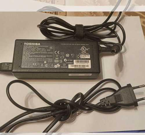 Блок питания ноутбука Toshiba pa5035u