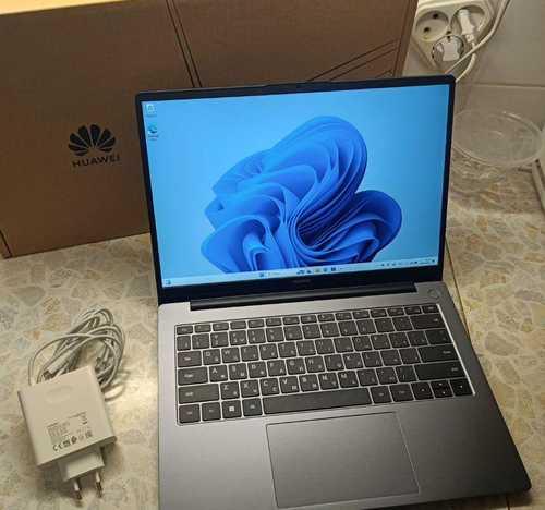 Huawei matebook D14/i5/16/512