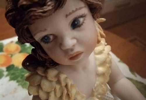 Кукла фарфоровая из кружевного фарфора Италия