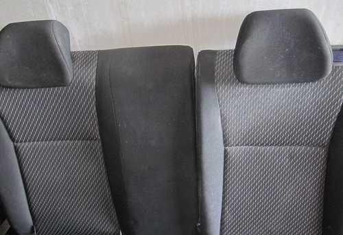 Задние сиденье спинка Hyundai Solaris 2