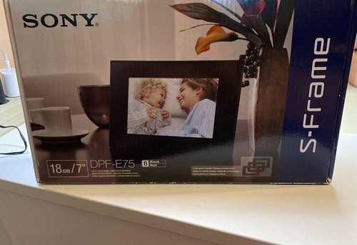 Цифровая фоторамка Sony DPF-E75