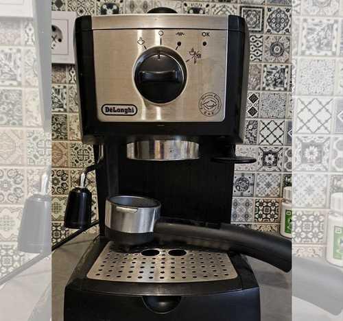 Кофеварка рожковая delonghi