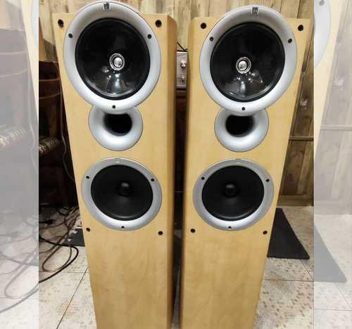 Акустические колонки KEF Q5