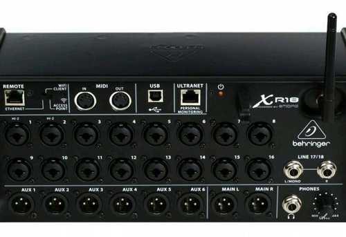 Микшерный пульт Behringer xr18