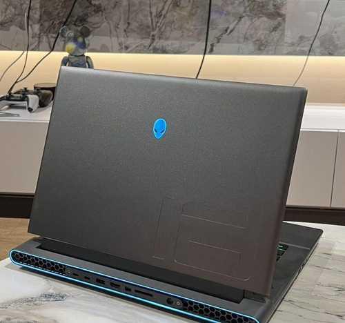 Alienware M16 2.5K i7-13700/RTX 4070