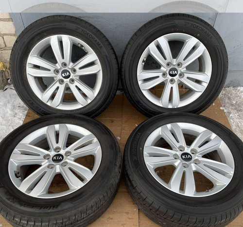 Колеса Kia Sportage R17 5x114.3 dia 67.1 оригинал