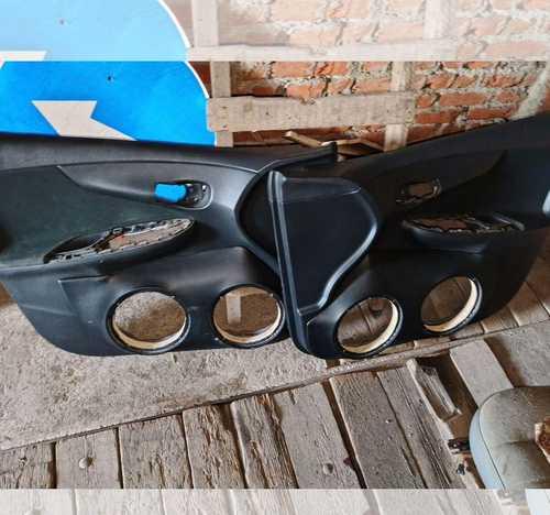 Подиумы toyota corolla 150