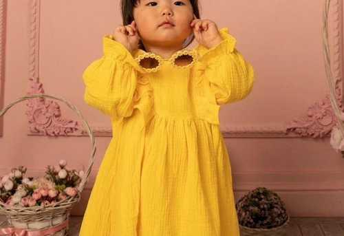 Жёлтое муслиновое платье на девочку новое