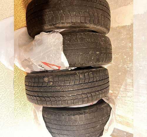 Michelin Latitude X-Ice 225/65 R17