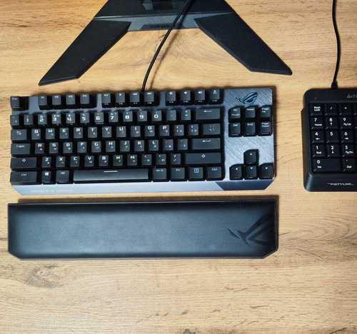 Механическая клавиатура ROG Strix Scope TKL Deluxe