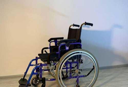Инвалидное кресло с откидными подлокотникамироссия