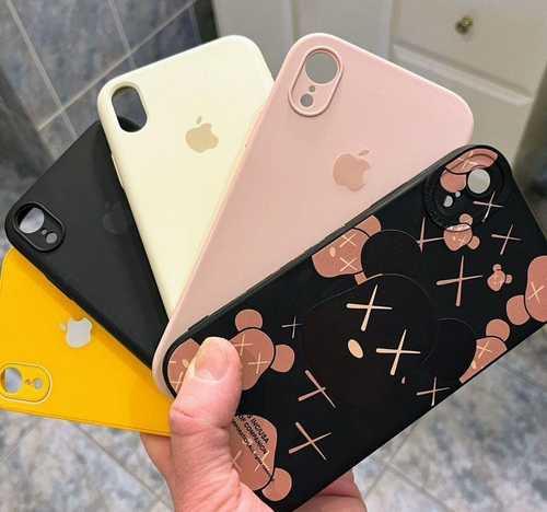 Чехлы на iPhone XR