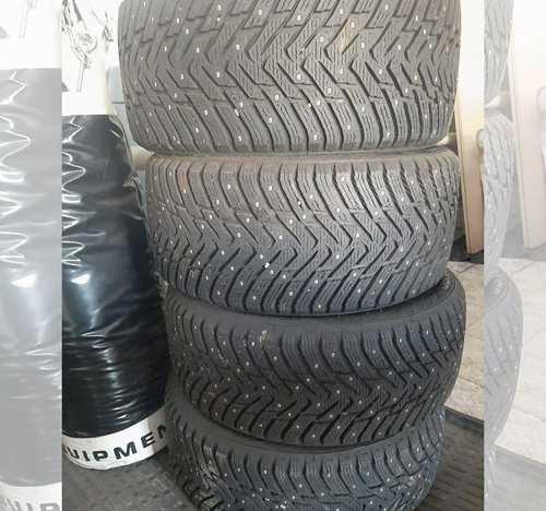 Nokian Tyres Hakkapeliitta 8 275/45 R19