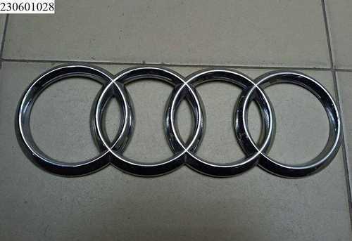 Эмблема на решетку радиатора Audi Q7 Q5 Q3