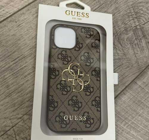 Чехол Guess на iPhone 15