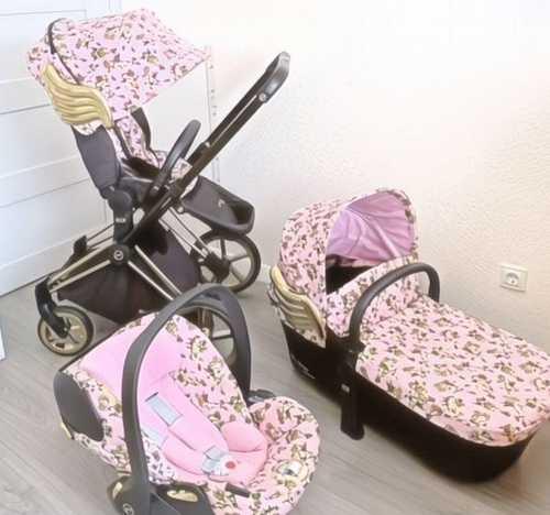 Детская коляска Cybex Priam by Jeremy Scott pink