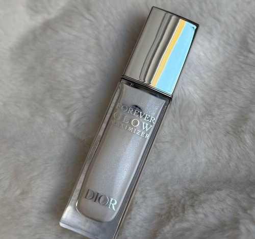 Жидкий хайлайтер Dior Forever Glow Maximizer