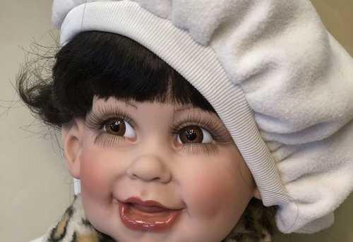 Коллекционная кукла виниловая Fayzаh Sраnos