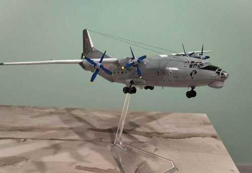 Модель самолета Ан-12