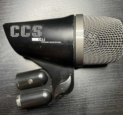 AKG D 11