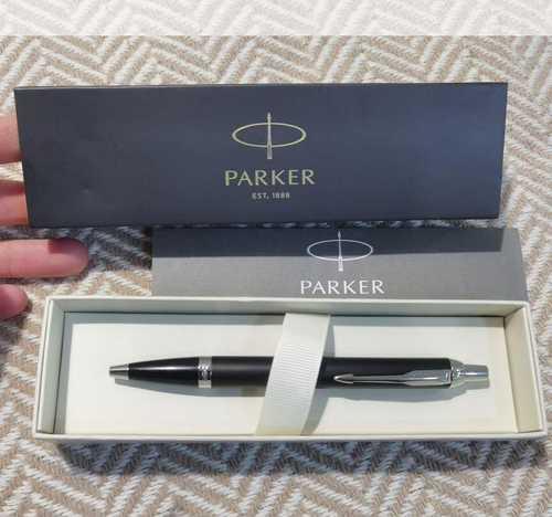 Шариковая ручка parker новая в коробочке