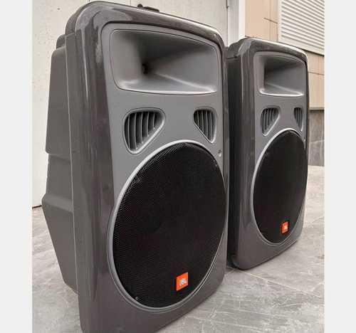 Акустика активная 15'' JBL EON G 1