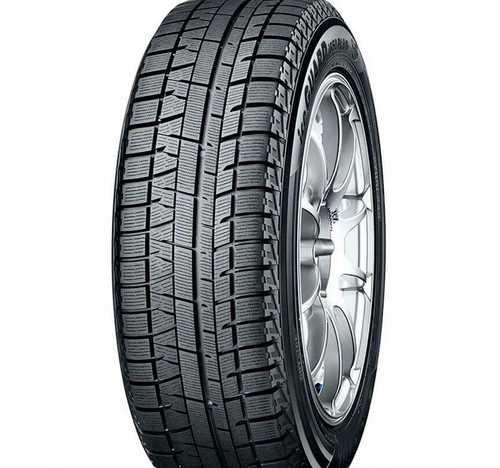 Yokohama Ice Guard IG50  215/55 R17 94Q