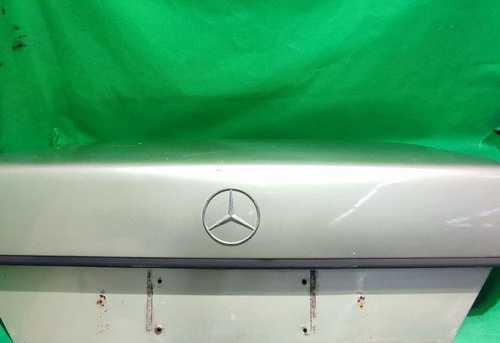Крышка багажника Mercedes w124 дорест