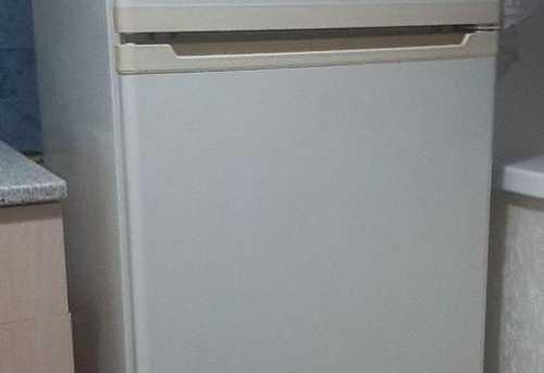 Холодильник белый, б/у stinol