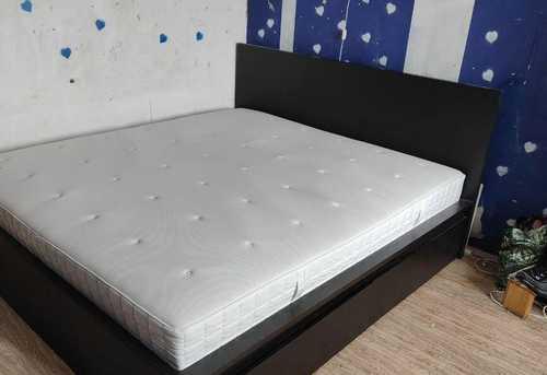 Кровать двуспальная IKEA Malm с матрасом 180х200