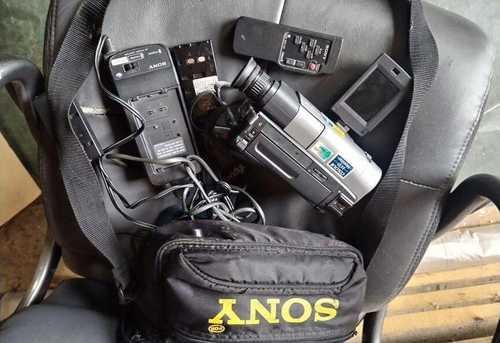 Видеокамера Sony CCD-TRV24E