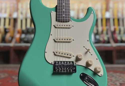 Электрогитара DeMarco dmsest200 Stratocaster SSS G