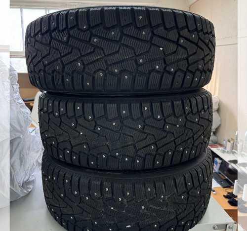 Pirelli Ice Zero 225/55 R17