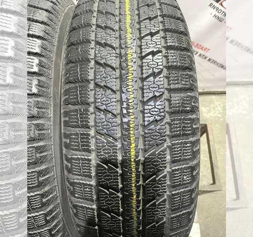 Toyo Observe GSi-5 215/65 R15 92M