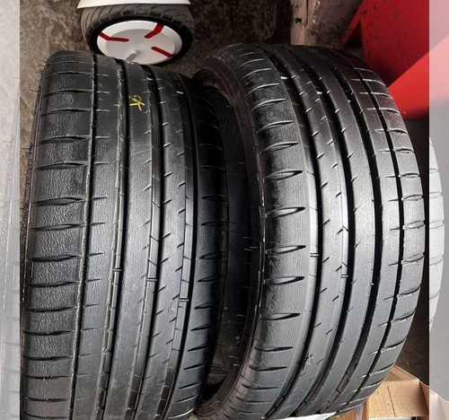 Michelin Pilot Sport 4 S 235/30 R20