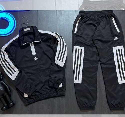 Спортивные костюмы Adidas